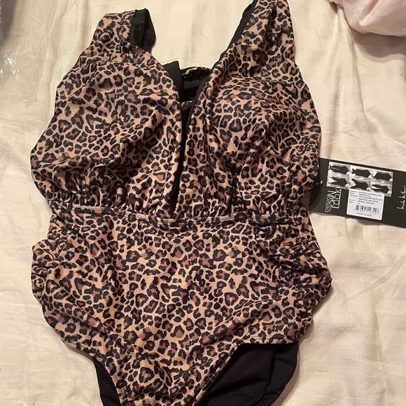 Nicole Miller | Swim | Nicole Miller Convertible Bathing Suit Size 4 ...